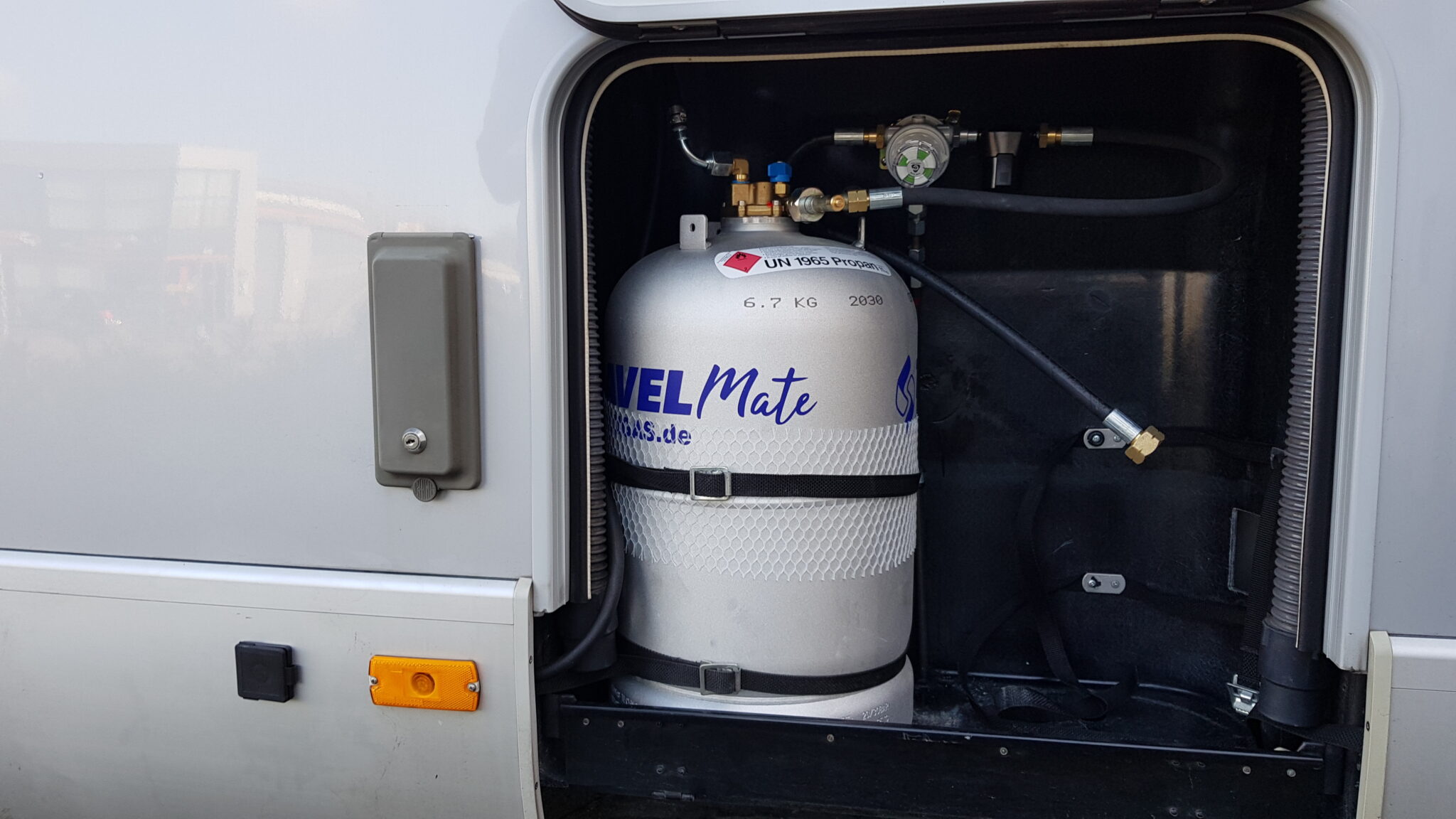 Montage gasfles beugel – Lpg in de Camper
